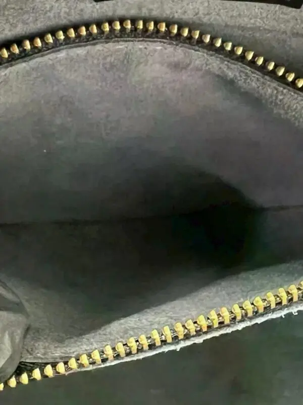 LOUIS VUITTON Epi Pont Neuf Handbag - Black