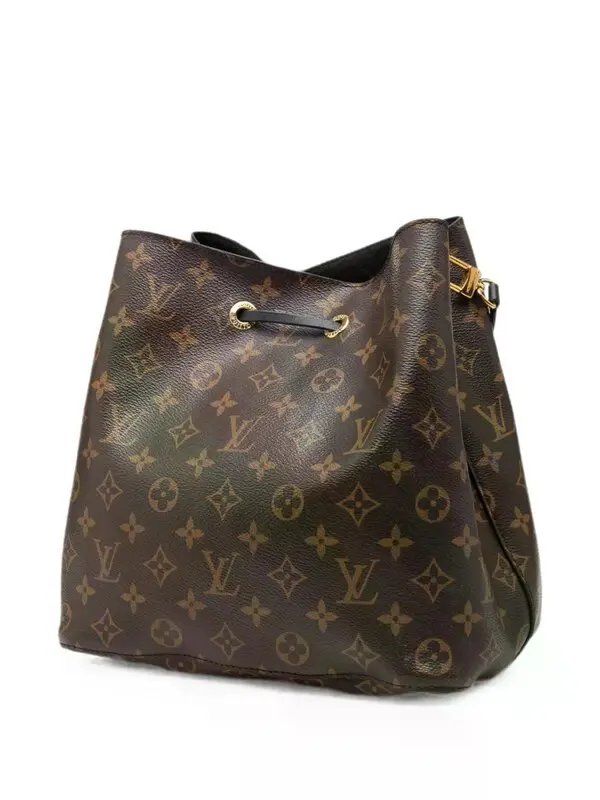 LOUIS VUITTON 2017 Monogram Neonoe Mm Bucket Bag