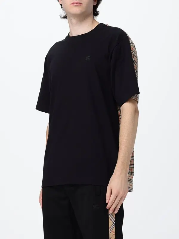 Burberry T-shirt Colour