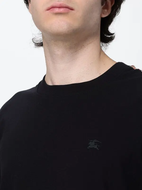 Burberry T-shirt Colour