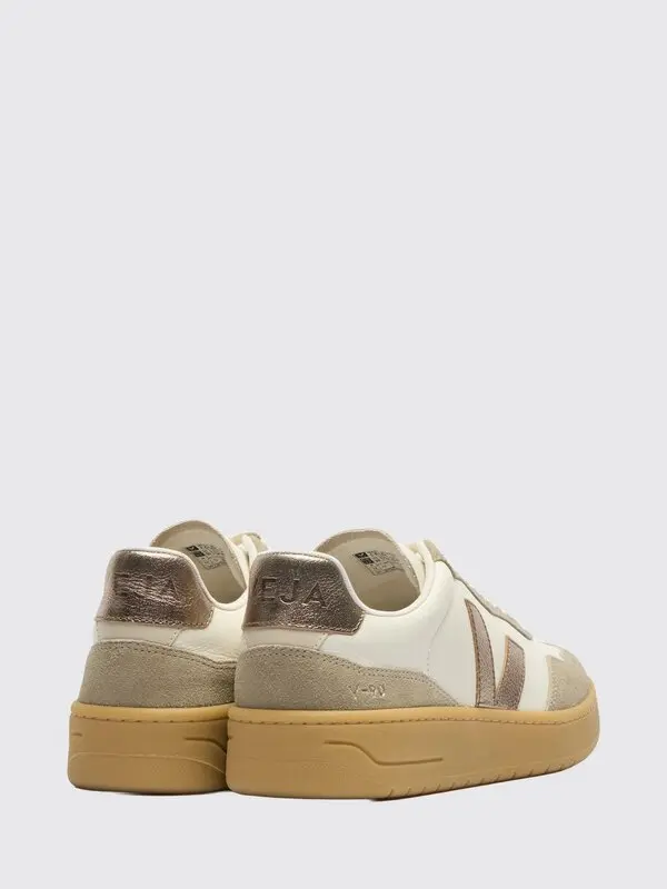 VEJA Low Top Sneakers