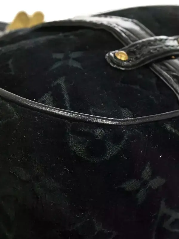 LOUIS VUITTON 2004 Mm Gracie Shoulder Bag - Black