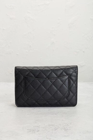 Chanel Caviar Classic Wallet On Chain