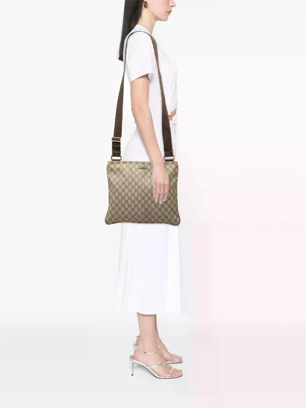 Gucci 2000-2015 Gg Supreme Crossbody Bag - Neutrals