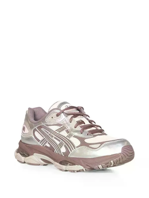 Asics Sneakers