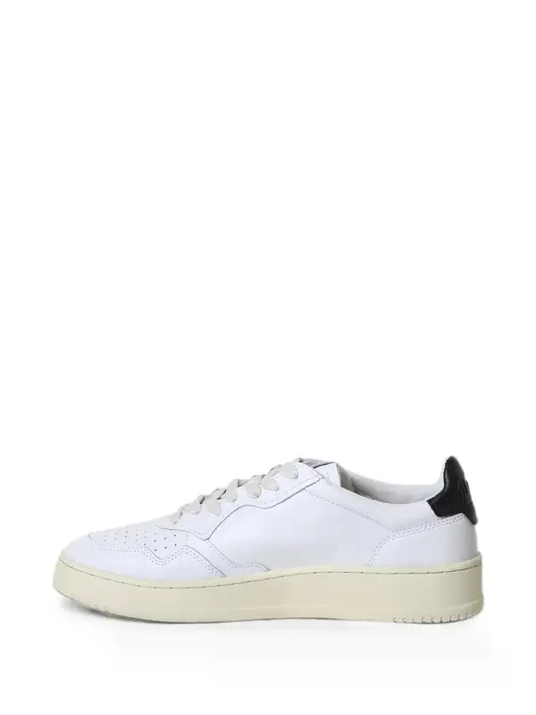 AUTRY Medalist Low Sneakers In Leather