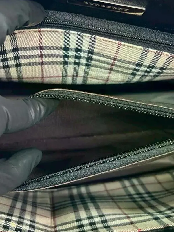 Burberry 2000-2017 Leather Handbag