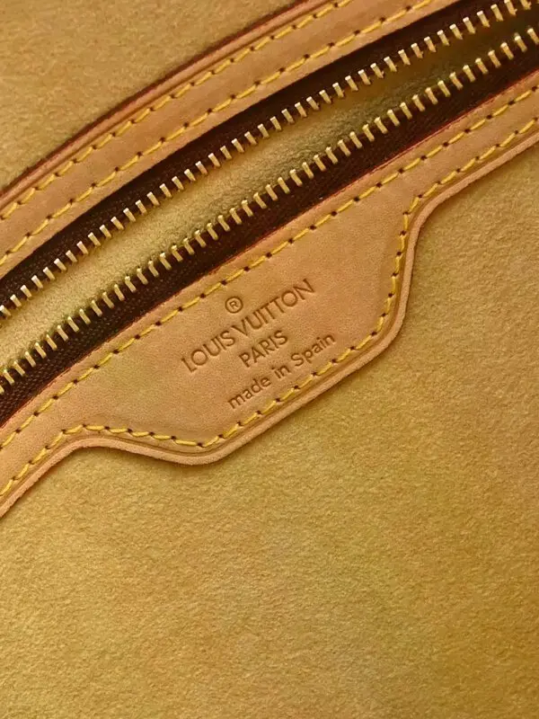 LOUIS VUITTON 2001 Looping Monogram Shoulder Bag - Brown