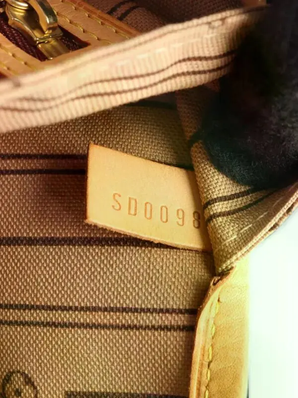 LOUIS VUITTON 2008 Mm Neverfull Monogram Tote Bag - Brown