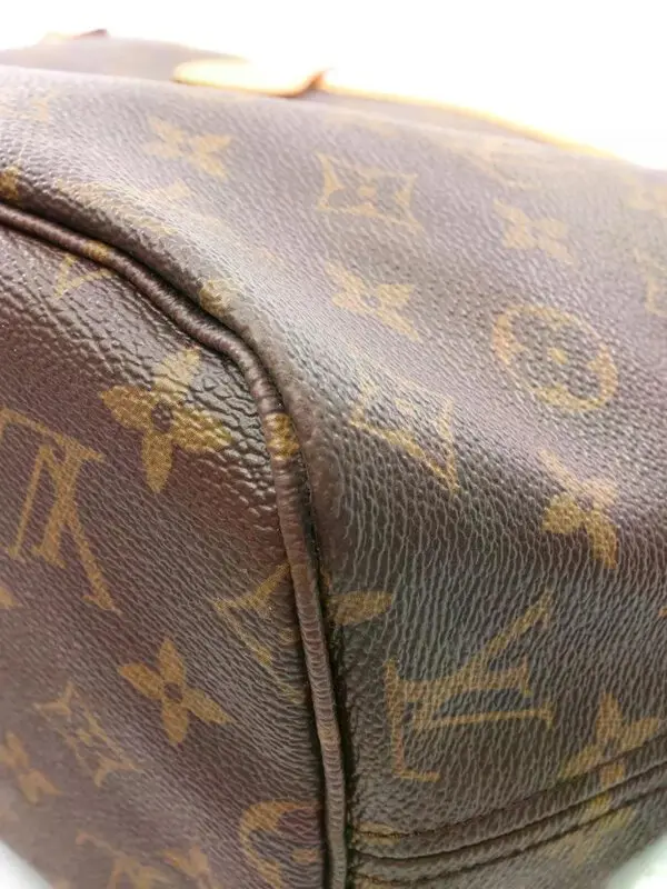 LOUIS VUITTON Monogram Canvas Neverfull Mm Tote Bag - Brown