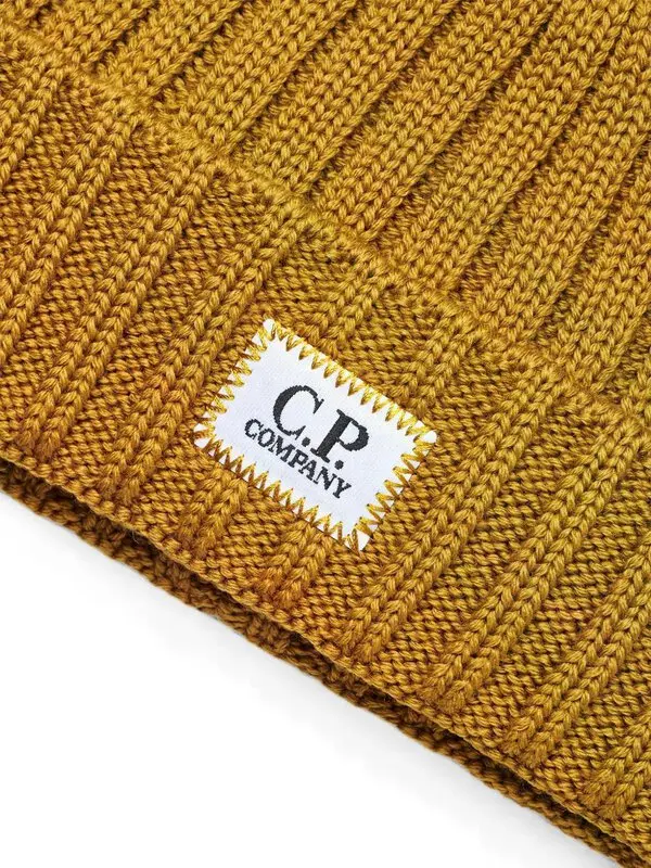 C.P. COMPANY Ribbed Knit Logo Beanie