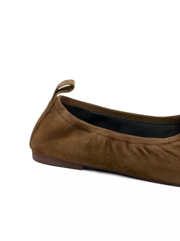 12 STOREEZ Gathered Suede Ballet Flats