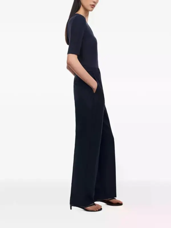12 STOREEZ Gwen Ribbed-knit Top