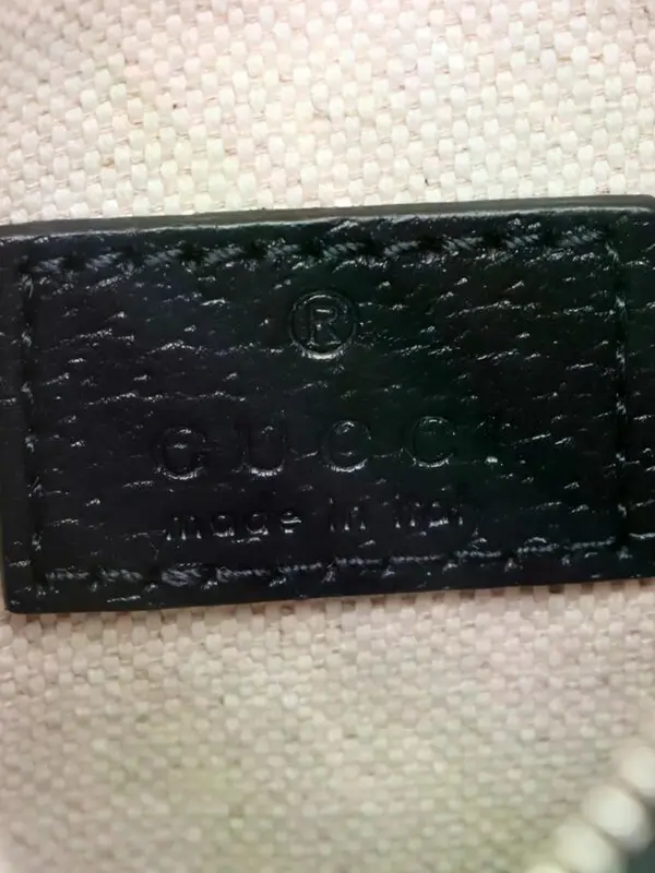 Gucci Gg Supreme Attache Crossbody Bag
