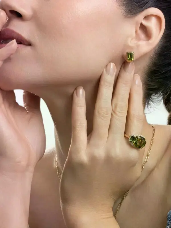 Goshwara Manhattan Peridot Earrings