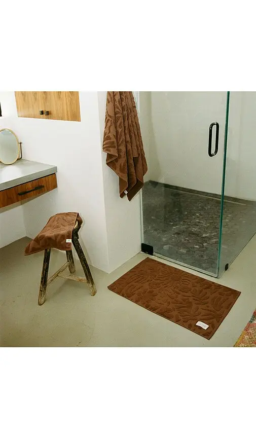 SLOWTIDE Sunny Sculpted Bath Mat
