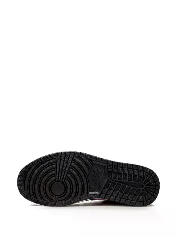 Nike Jordan 1 Low Sneakers