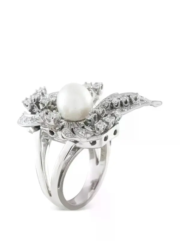 LB EXCLUSIVE 14k White Gold Pearl And Diamond Floral Ring