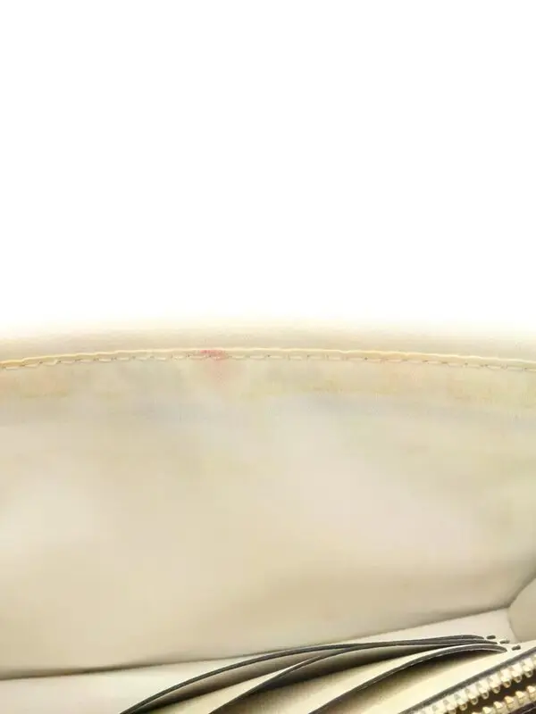 Valentino Garavani Rockstud Chain Wallet Bag