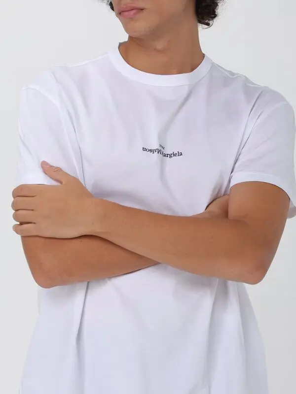 MAISON MARGIELA T-shirt Colour
