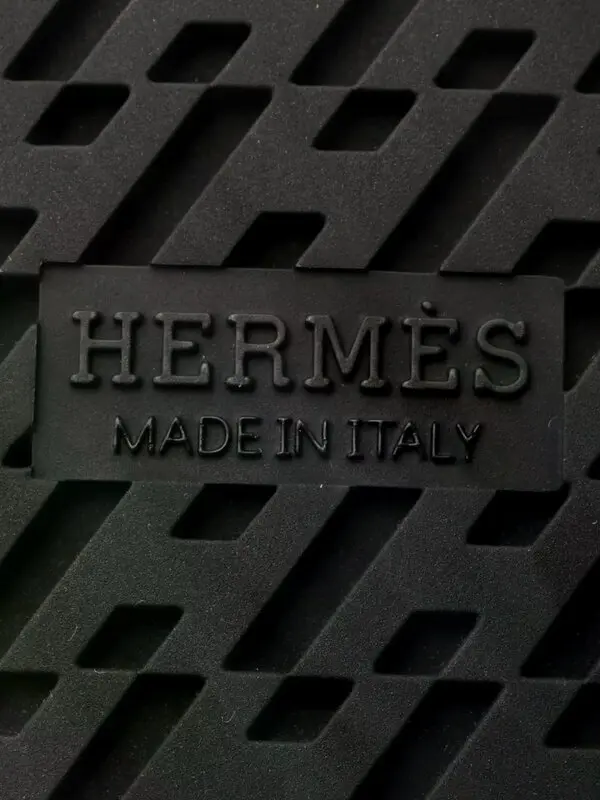 Hermès Leather Cut-out Detail Touch-strap Flat Sandals