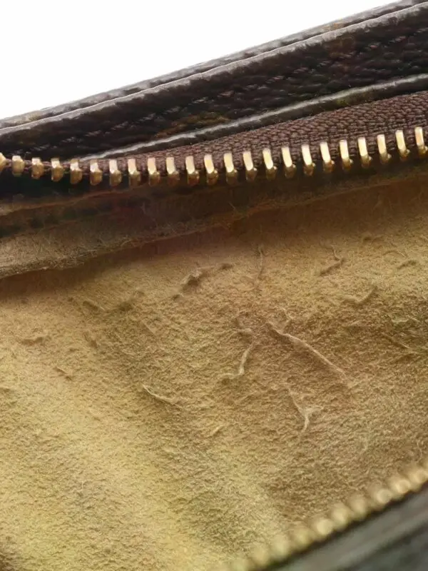 LOUIS VUITTON 2000 Looping Mm Monogram Shoulder Bag