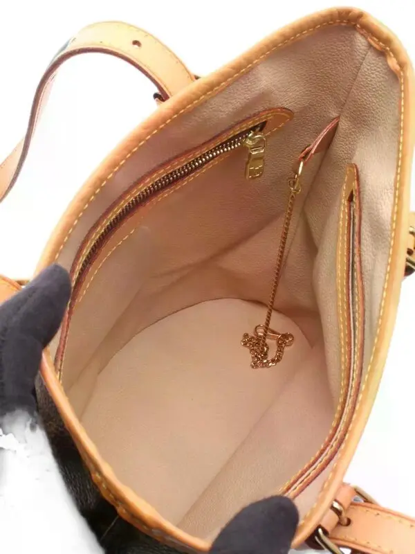 LOUIS VUITTON Monogram Bucket Pm Shoulder Bag