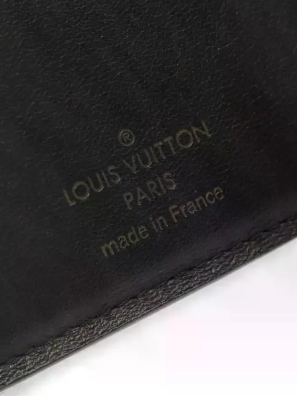 LOUIS VUITTON 2020 Capucines Trifold Wallet