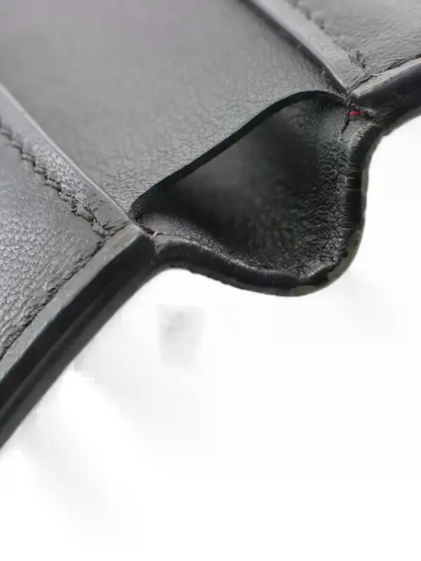 LOUIS VUITTON 2020 Capucines Trifold Wallet