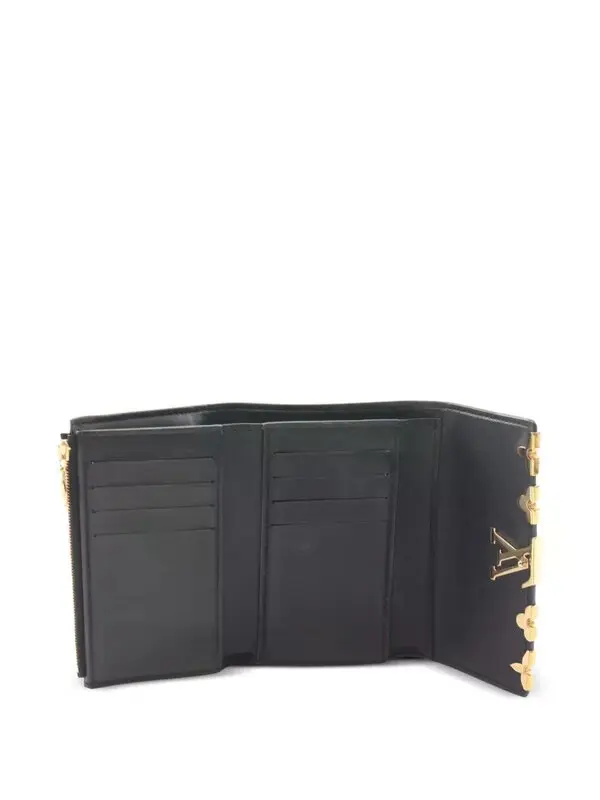 LOUIS VUITTON 2020 Capucines Trifold Wallet - Black