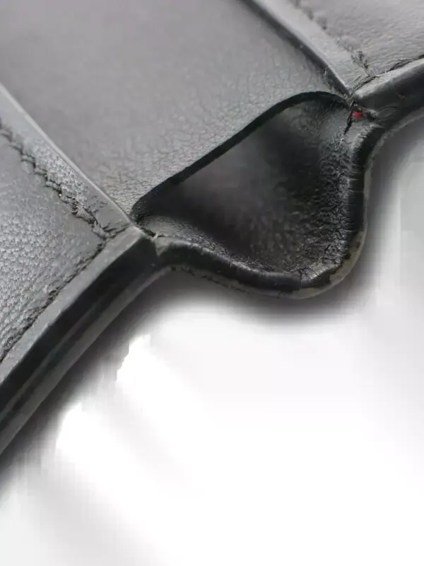 LOUIS VUITTON 2020 Capucines Trifold Wallet - Black
