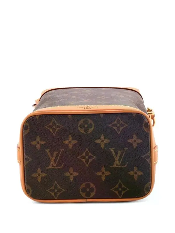 LOUIS VUITTON Monogram Canvas Crossbody Bag