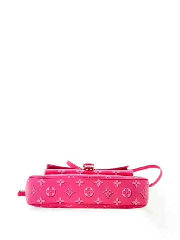 LOUIS VUITTON Maxi Multi Pochette Accessoires Fall For You Monogram Canvas Shoulder Bag
