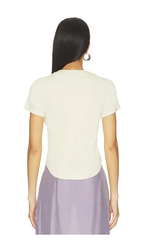 ARTLESS Crawford Tee In . Also