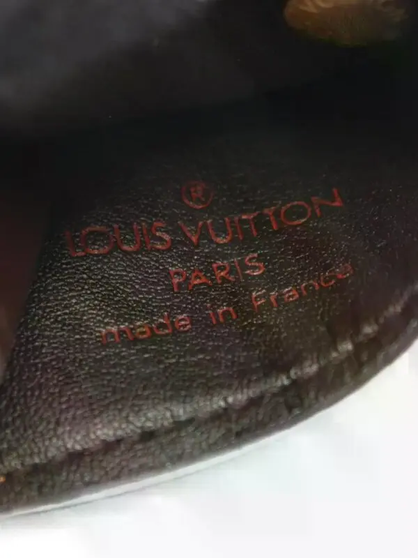 LOUIS VUITTON 2003 Pm Damier Ebene Clochette Key Case