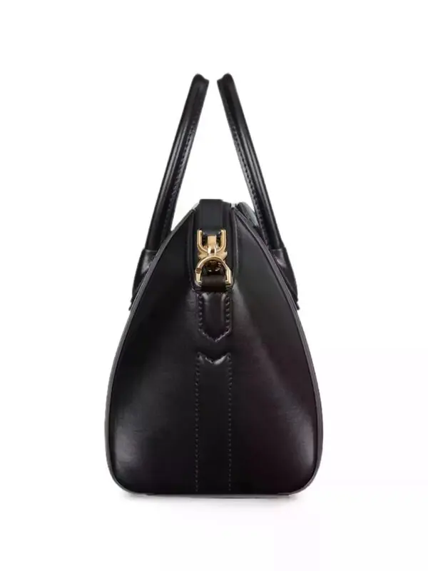 Givenchy Antigona Bag In Shiny Grained Leather