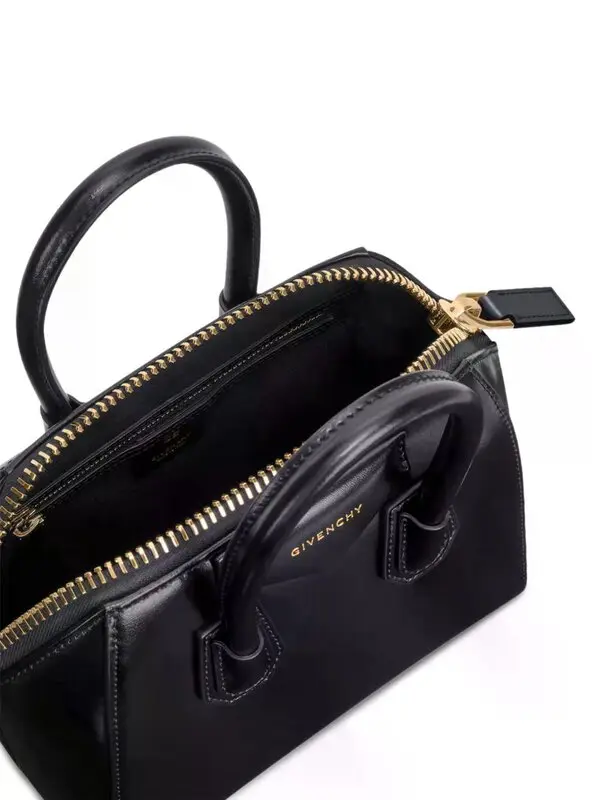 Givenchy Antigona Bag In Shiny Grained Leather