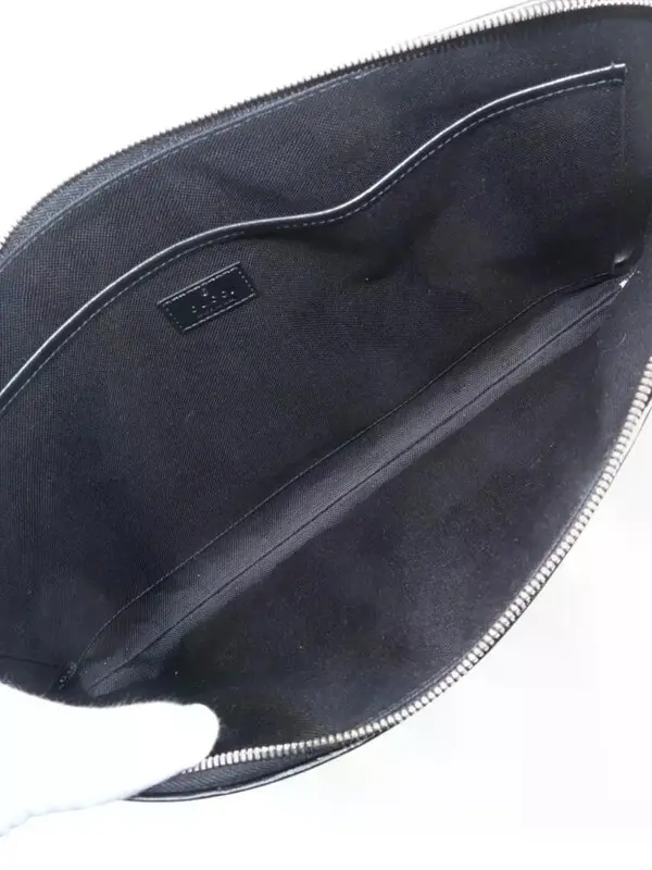 Gucci Gg Supreme Clutch Bag