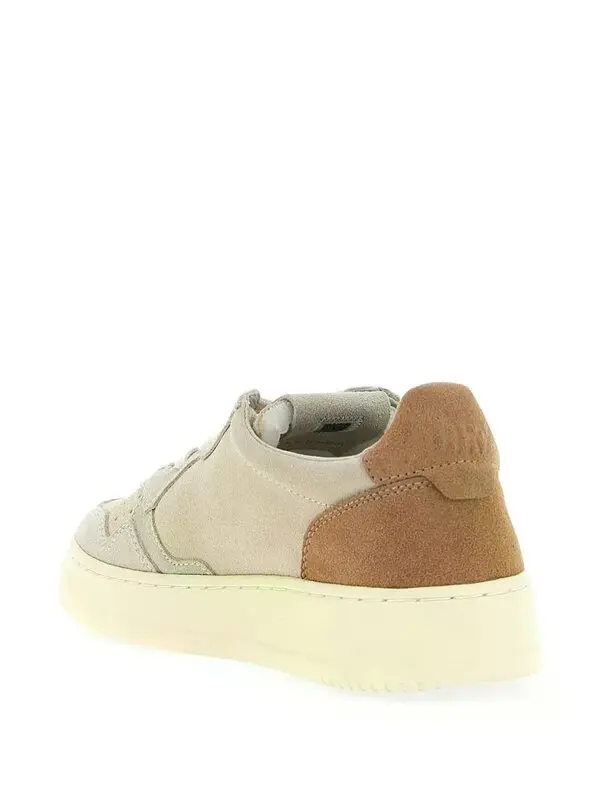 AUTRY Medalist Low Suede Sneakers