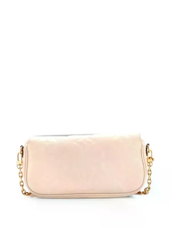 LOUIS VUITTON Ivy Wallet On Chain Monogram Empreinte Giant Shoulder Bag - White