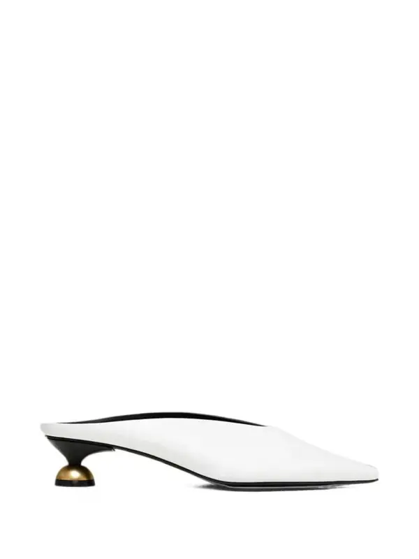 VANDA NOVAK Tracy Pointed-toe Pumps - White