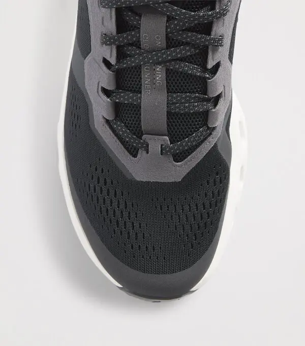 On Cloudrunner 3 Trainers