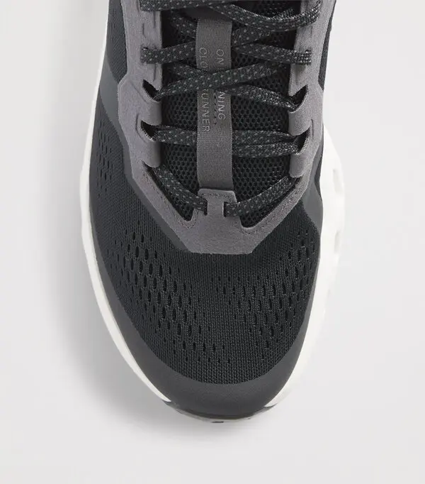 On Cloudrunner 3 Athletic Trainers