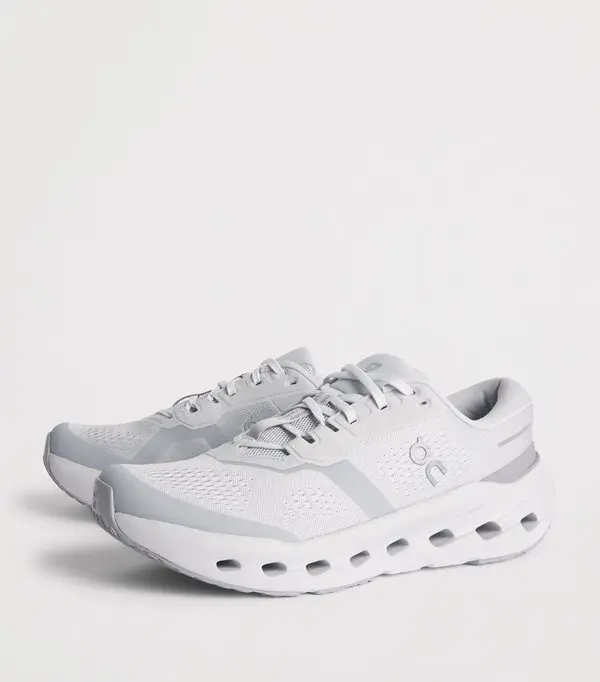 On Cloudrunner 3 Trainers