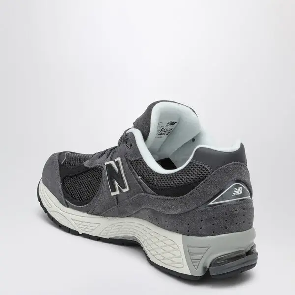 NEW BALANCE Dark Sneakers 2002r
