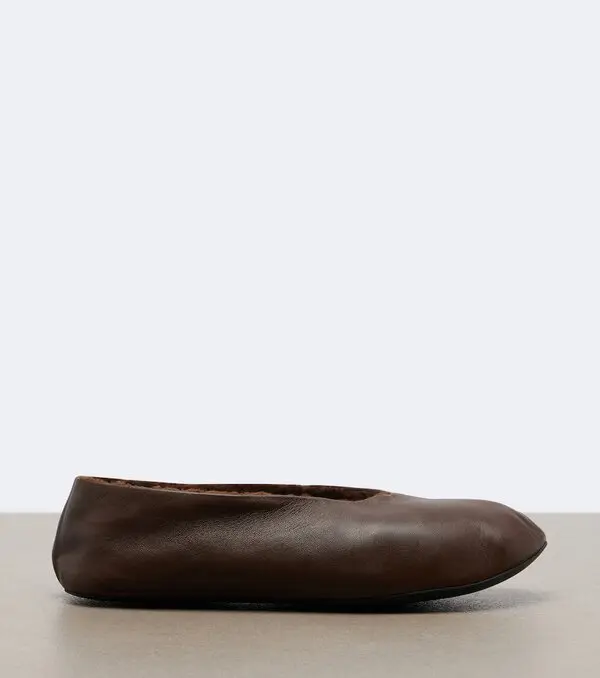 THE ROW Stella Shearling-trimmed Leather Ballet Flats