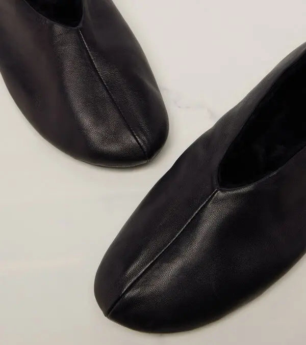 THE ROW Stella Shearling-trimmed Leather Ballet Flats