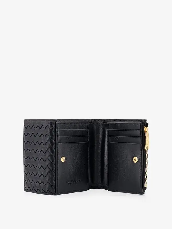 Bottega Veneta Bi-fold Intrecciato Wallet With Zip