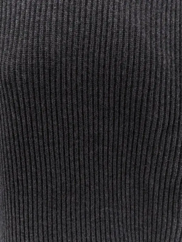 R2W Wool And Cashmere Ribbed Turtleneck
