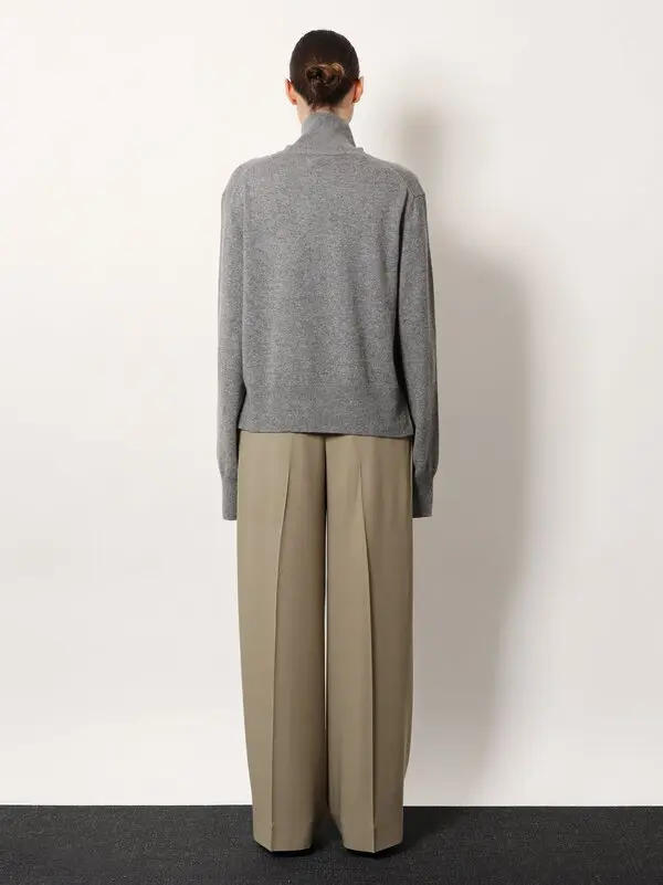 TOTEME Cashmere Turtleneck Sweater